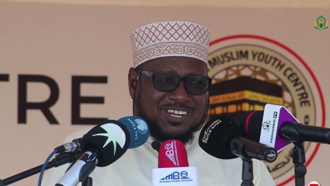 SHEIKH HASSAN AHMED ATOKWA NA MACHOZI AKIHADITHIA KISA CHA KULIZA - YouTube