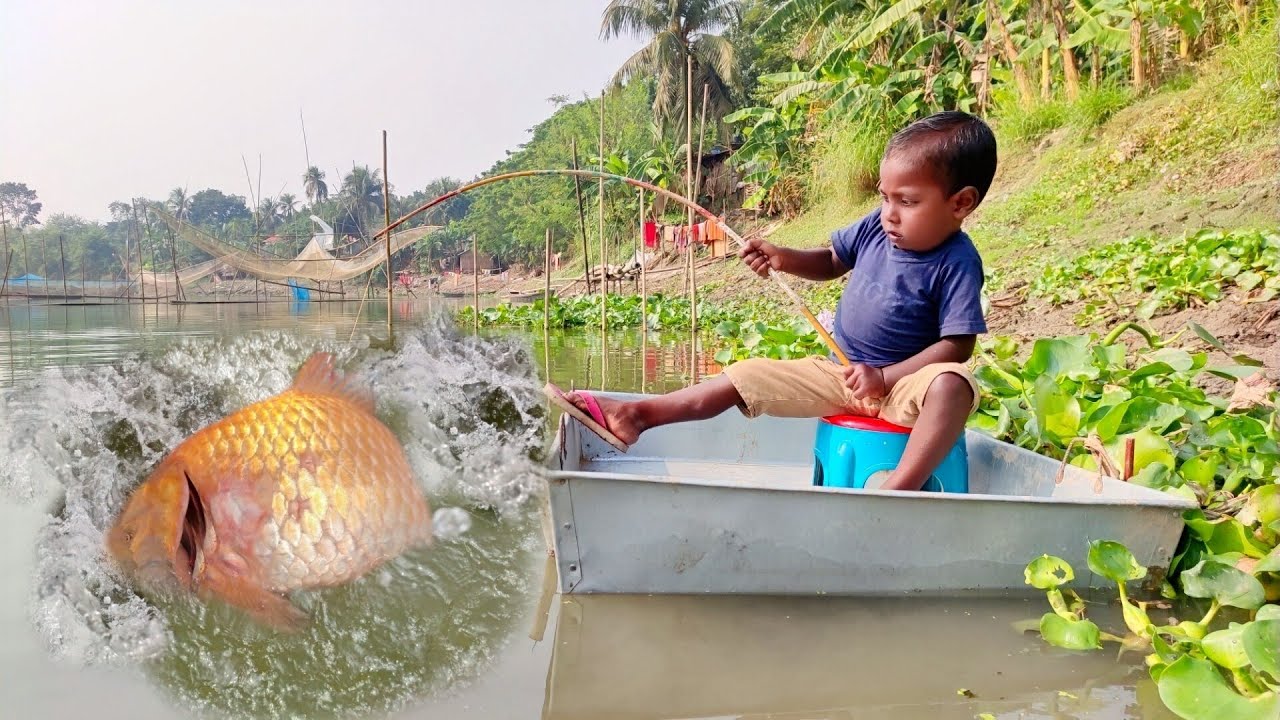 Omg!!Professional little Boy hunting big fish by hook in village river ...