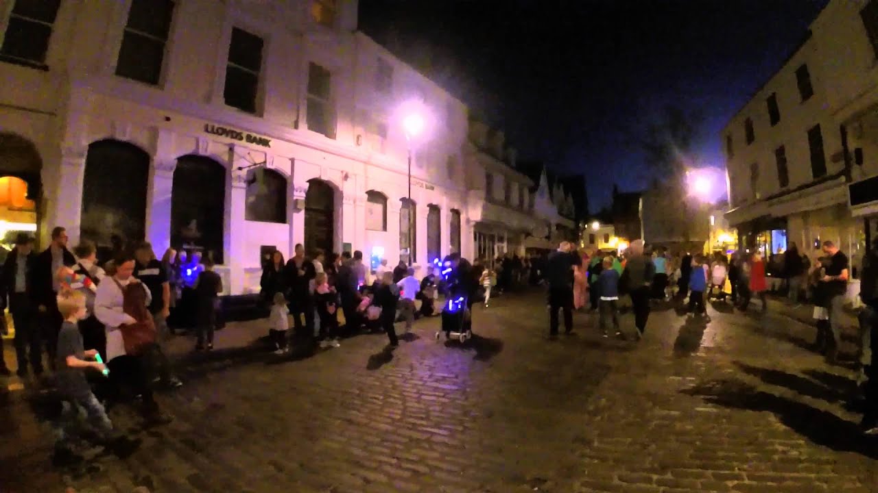 Faversham Carnival - YouTube