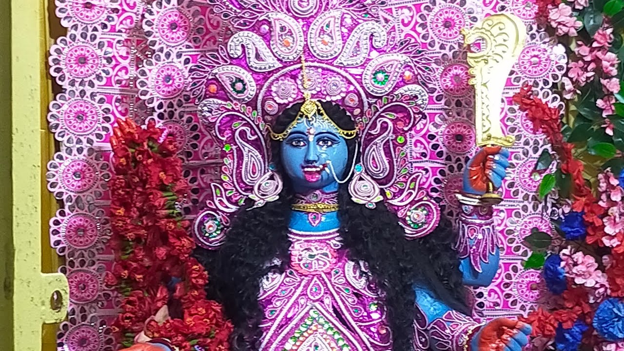 Kali maa er agomon er video ta share korlam.amader anjali deoya aro ...