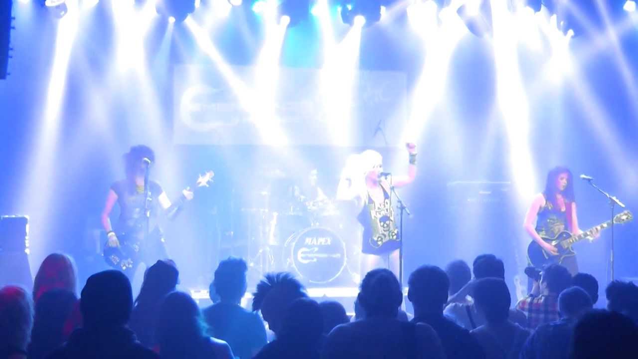 spitchic live reverse - YouTube