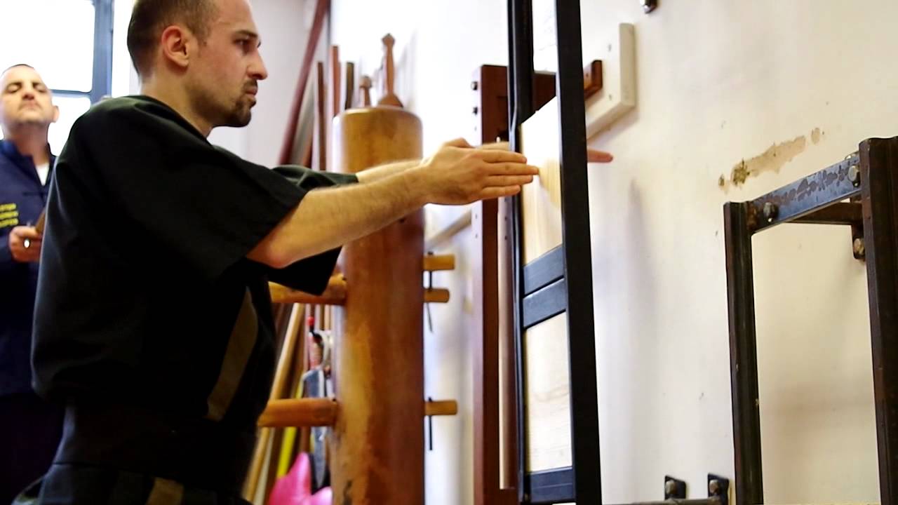 Wing Chun 3 inch punch pine wood breaking by Kamil - YouTube