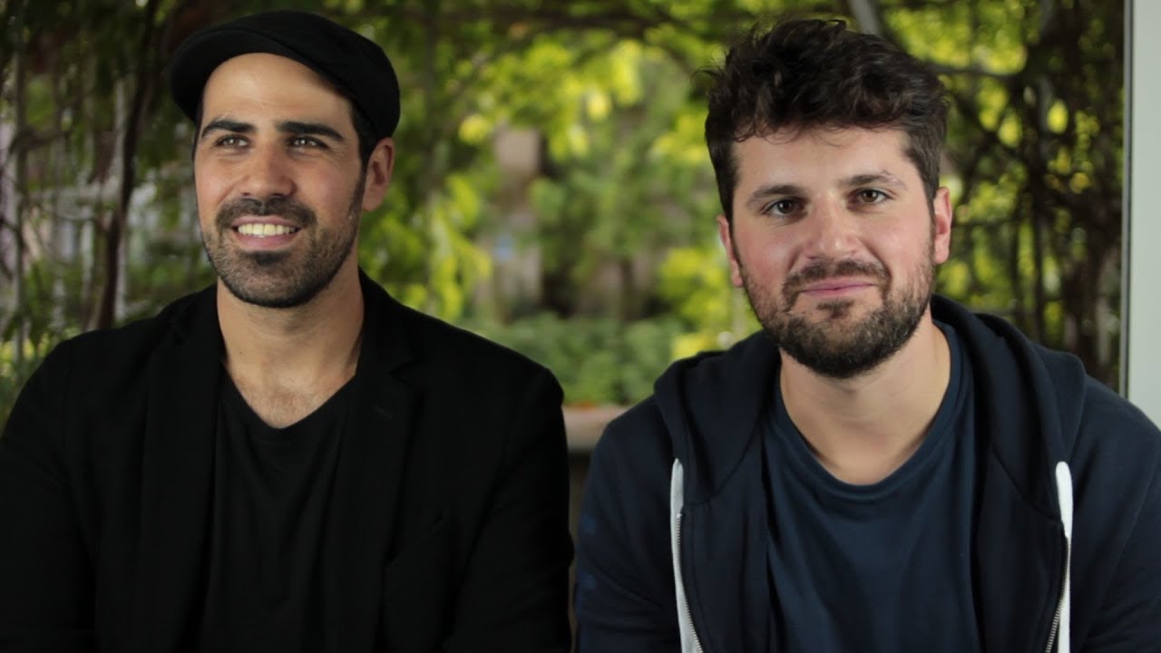 Frank Matano e Matteo Martinez presentano "Tonno Spiaggiato" - YouTube