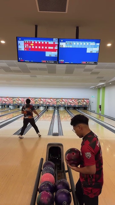 Not everyday is a good day #bowling #bowlingcenter #bowlwithbrunswick #pba #minibowling - YouTube
