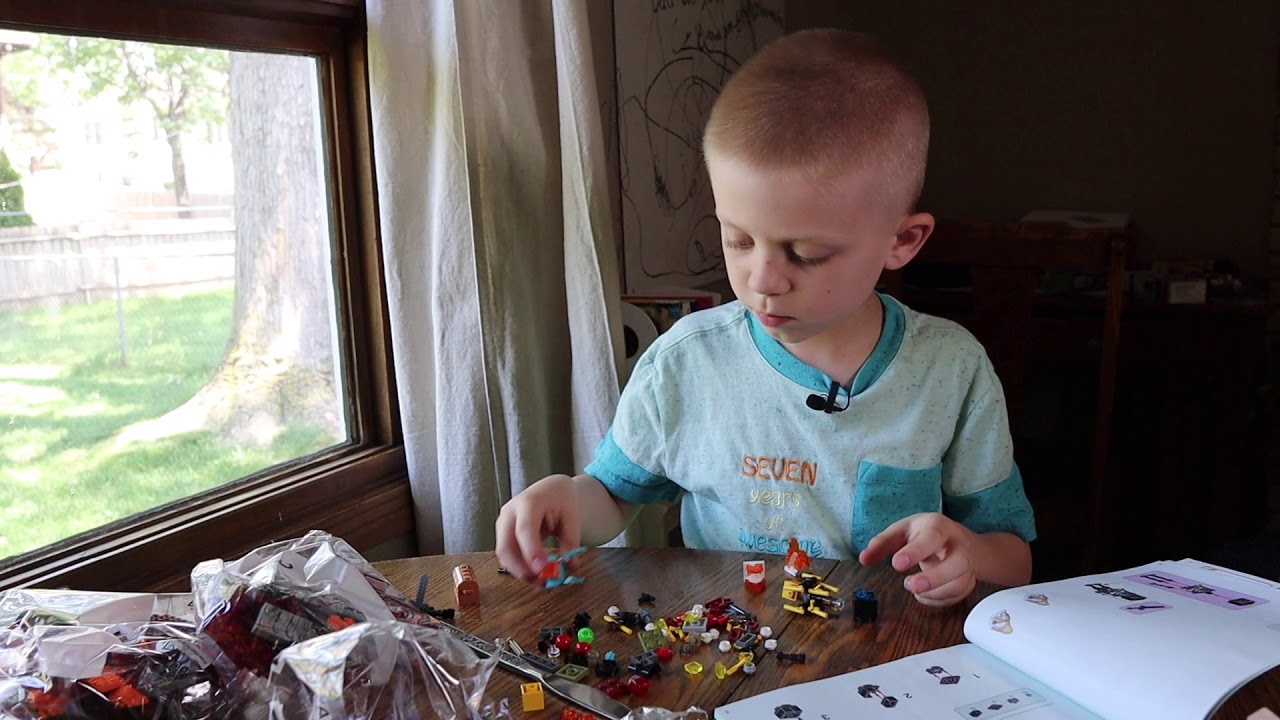Brady's first Lego Set - YouTube