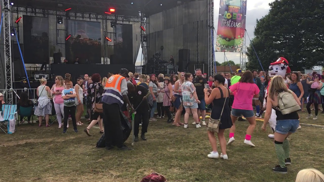 Back to the 80's & 90's festival 2017 - YouTube