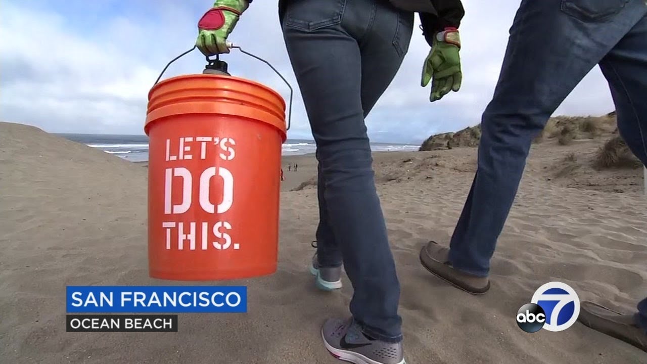 Tens of thousands volunteer in California on Coastal Cleanup Day - YouTube