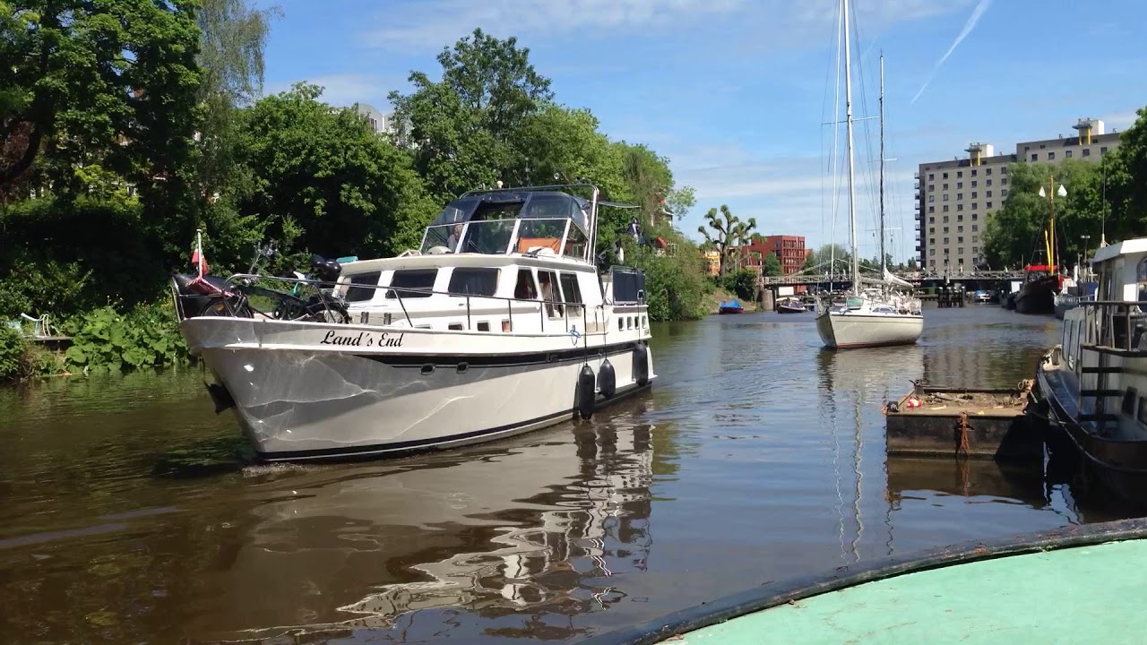 Time lapse boats ships - YouTube