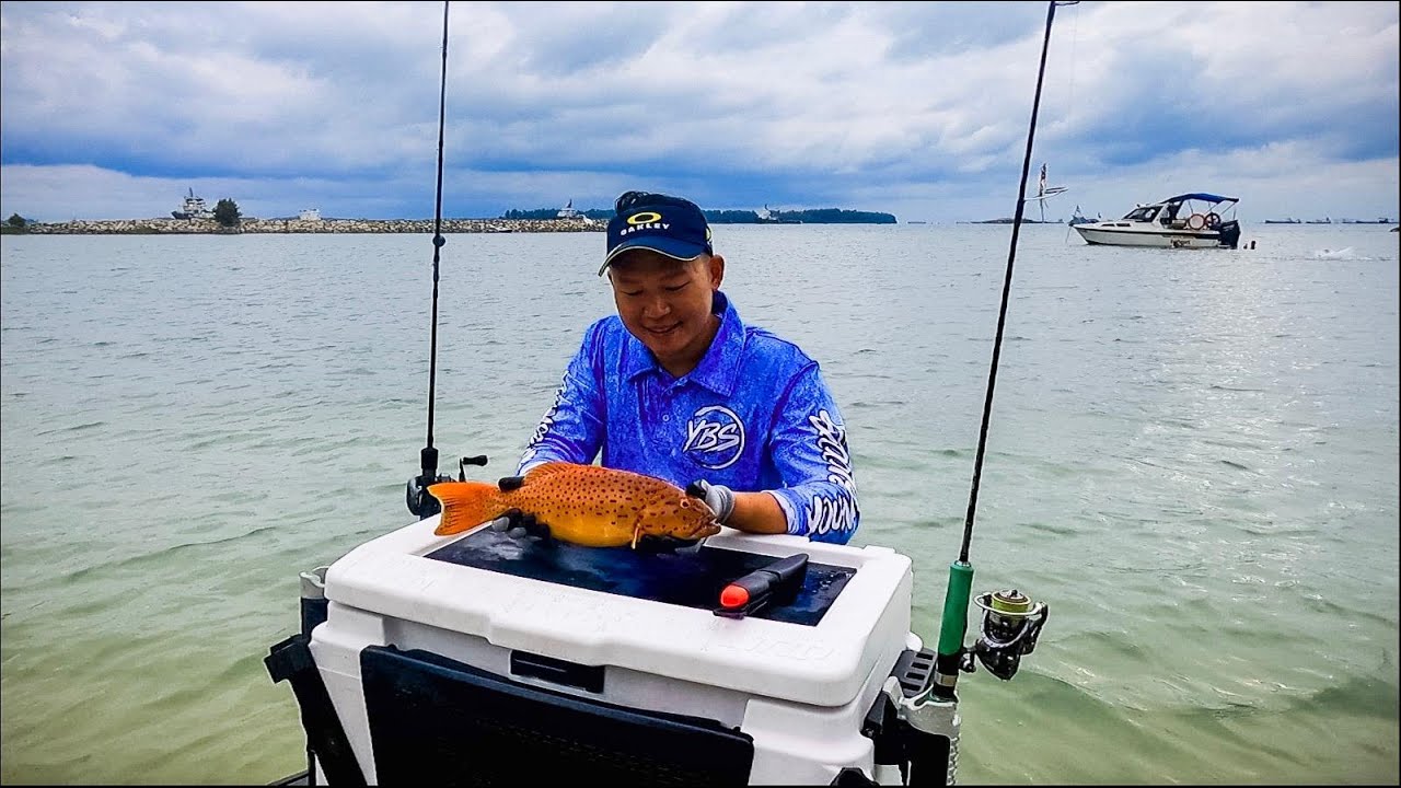 Pulau Hantu Camping Catch & Cook (Part 1) - YouTube