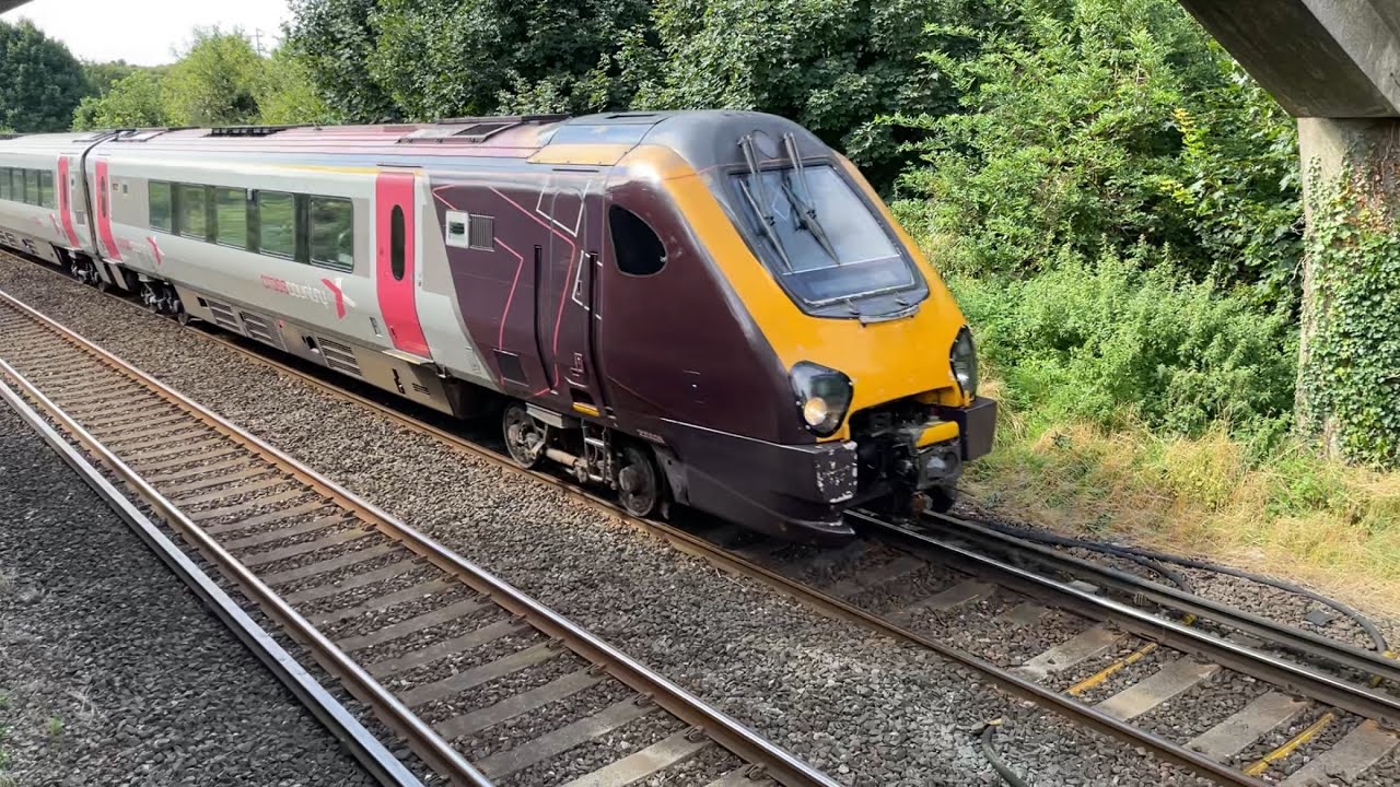 Class 220 Voyager | 220026 | Cross Country - YouTube