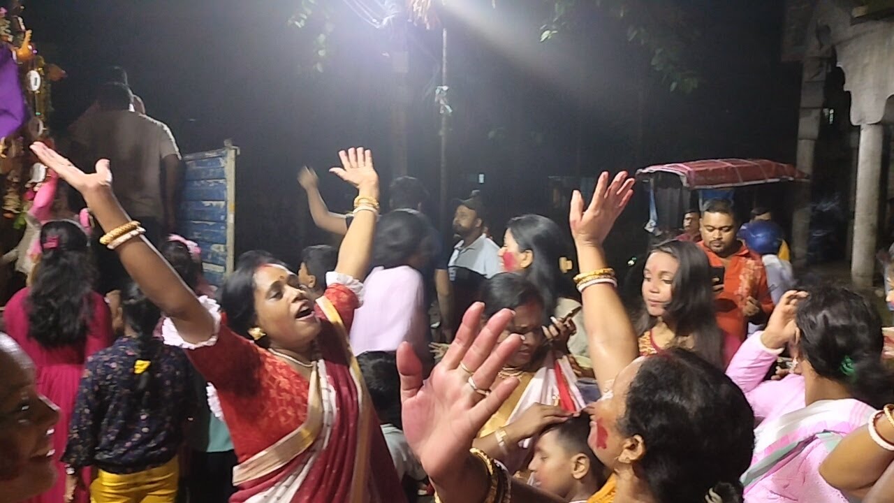 Durga Puja Vasan Dance, Bijaya Dashami, Durga Visarjan - YouTube