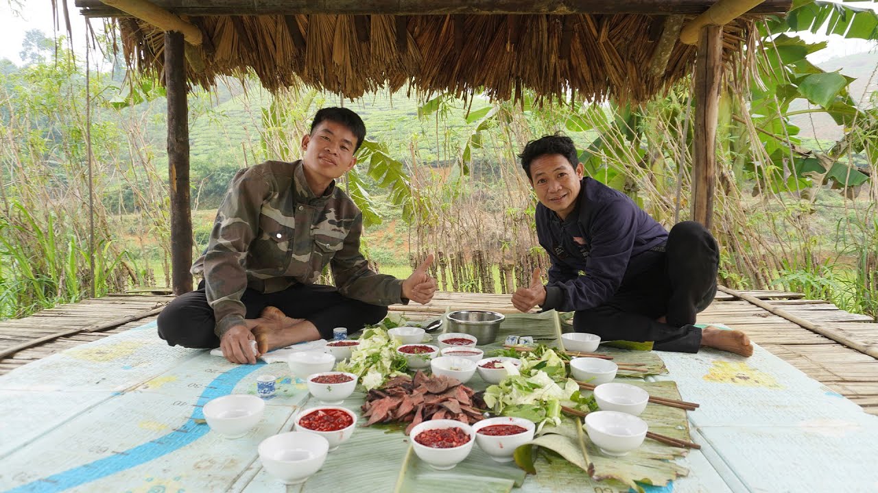 GAN NƯỚNG TÁI CHUẨN TIẾT CANH | Nhịp Sống Thường Ngày - YouTube