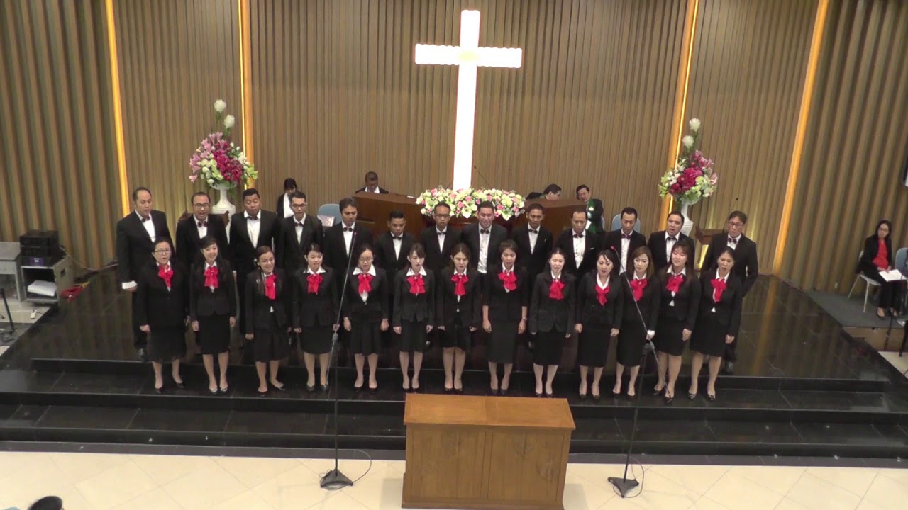Seraphim Choir Manado : Send The Light with He Reigns - YouTube