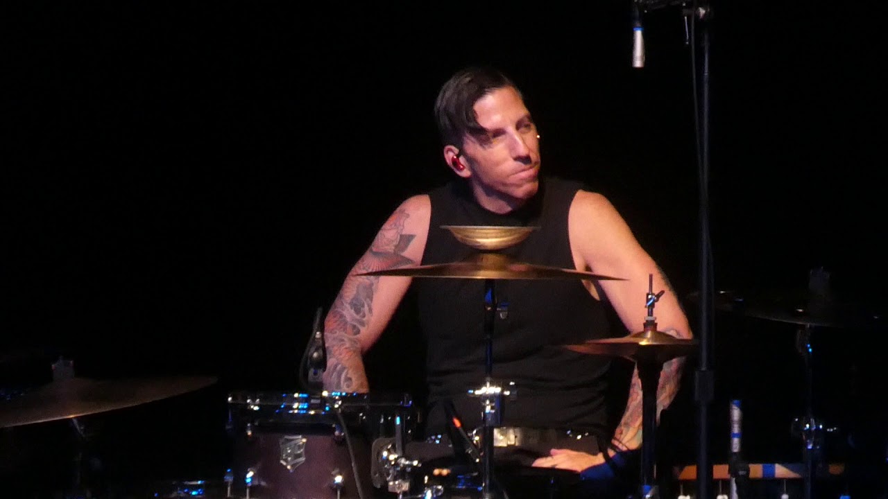 "Love is Pain & Happy Birthday Drummer Michael" Joan Jett@Hard Rock ...