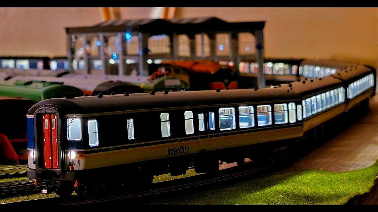Irish Railway Models (IRM) Northern Ireland Railways Mark2B/C Coaches ...