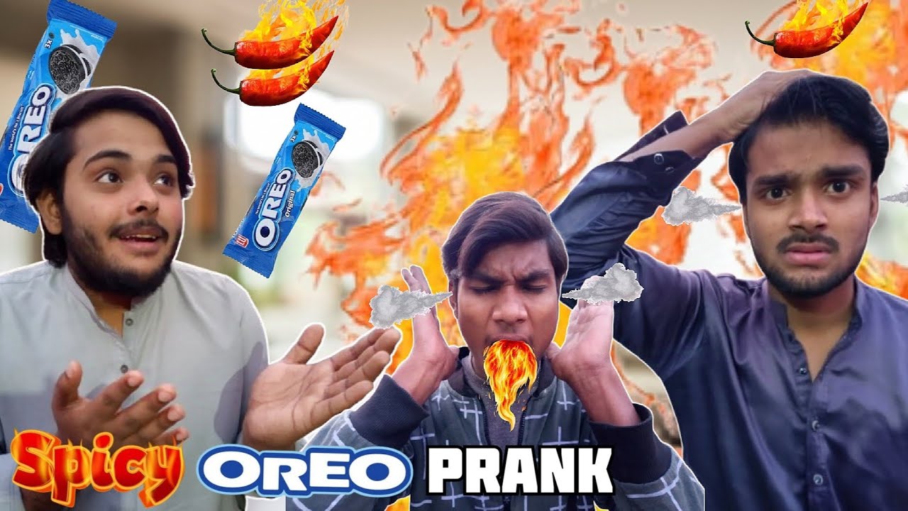 Chilli OREO & Tooth Paste Prank On My Friends 😂 || Sab ki halat khrab ...