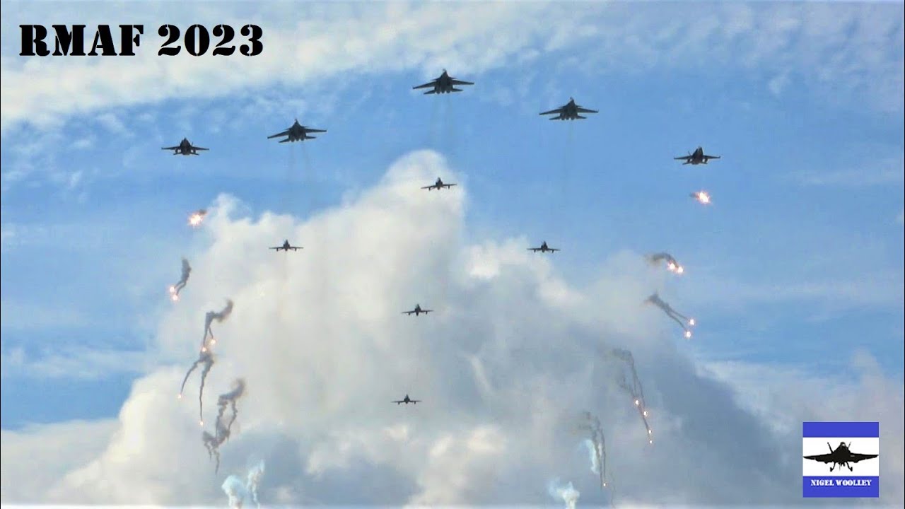 RMAF fighter formation Opening Gambit Langkawi Airshow 2023 - YouTube