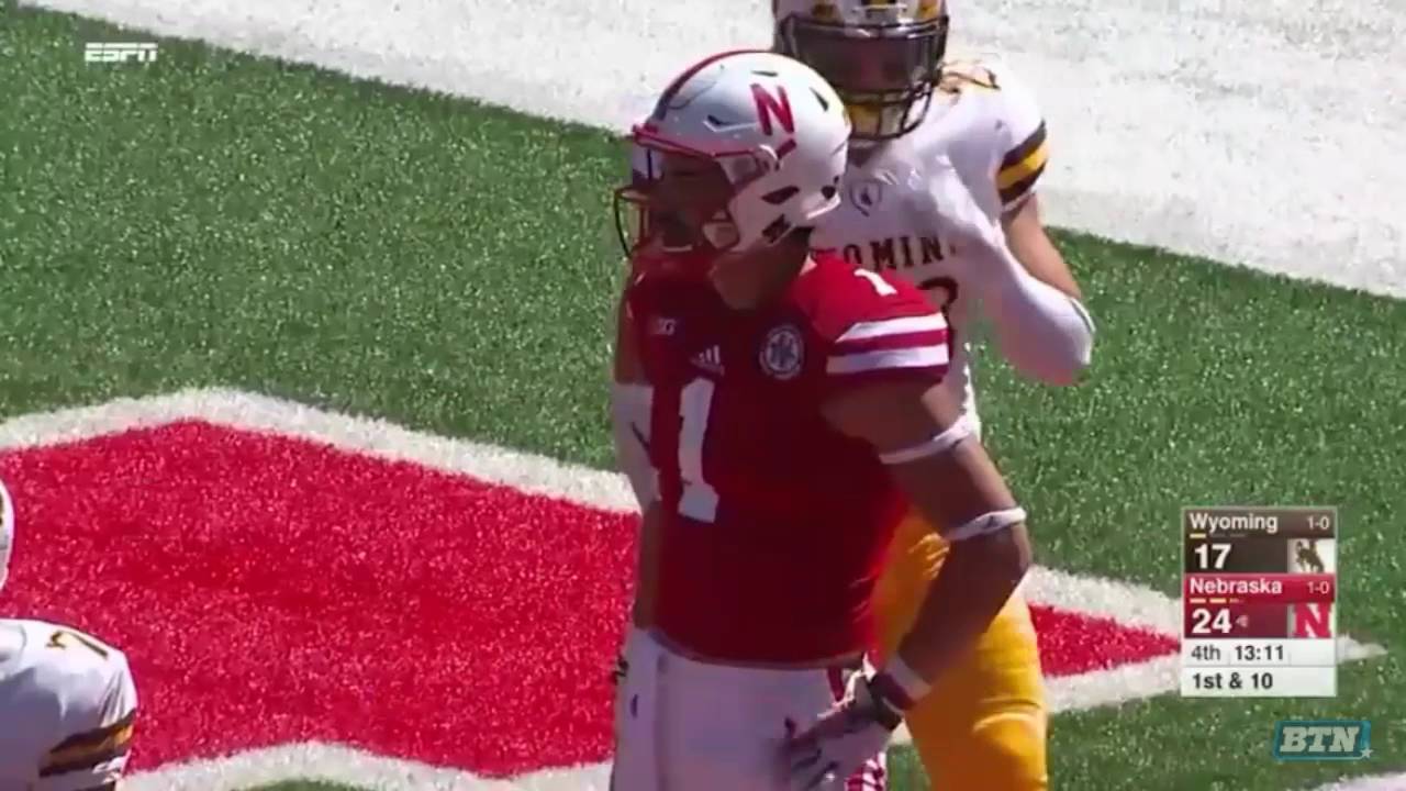 Nebraska vs. Wyoming: Jordan Westerkamp's great catch - YouTube