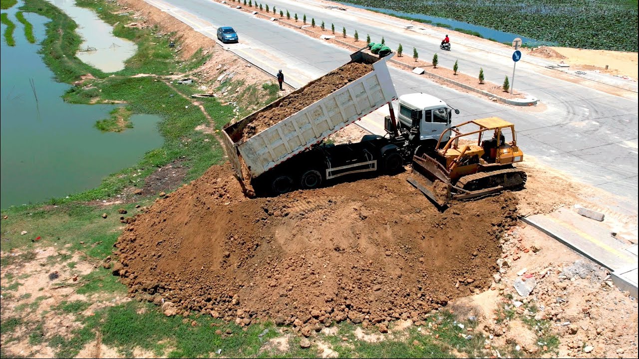 Incredible Sharing Technique Skill Pushing & Unloading Heavy ...