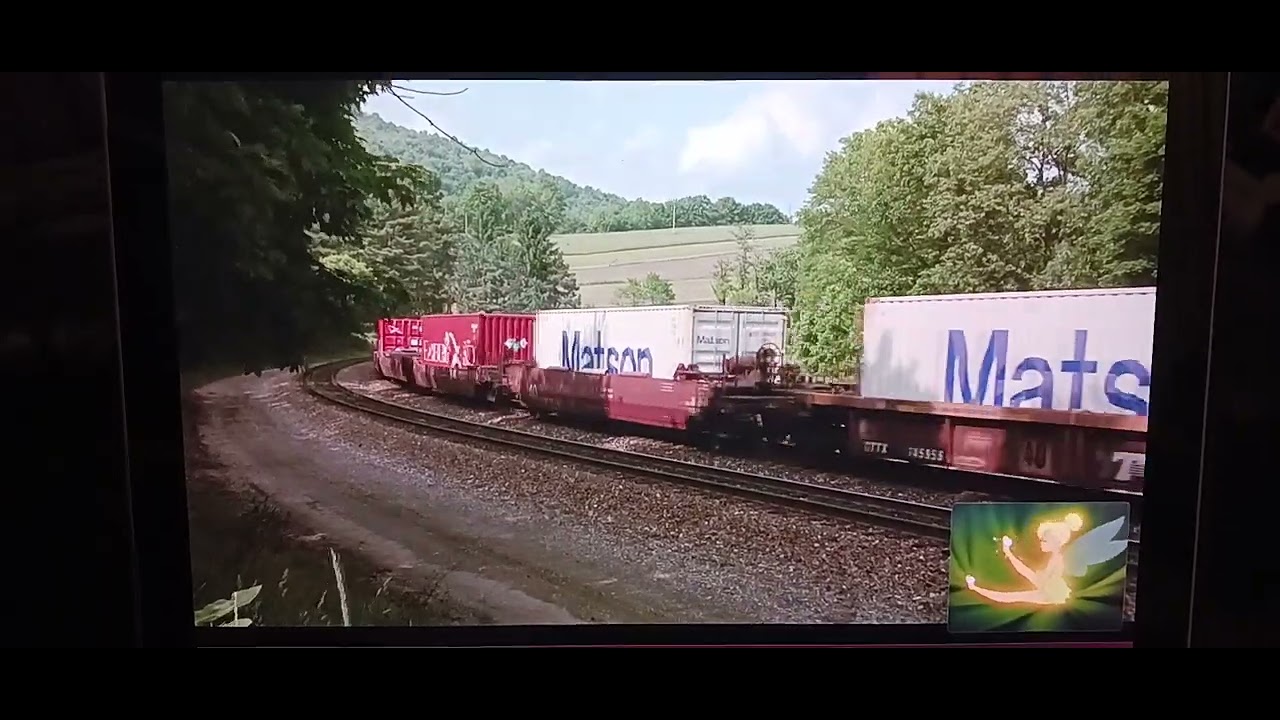 Wendy John & Michael meets Peter Pan/CSX Intermodal Train in Mance ...
