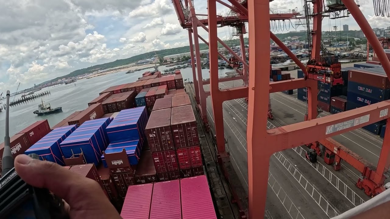 Unberthing M/V HAIAN OPUS Container Ship #vessel #ship#trending # ...