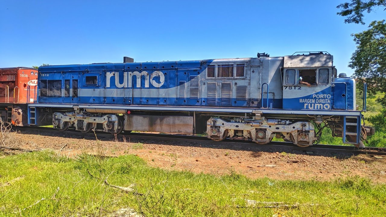 Dupla de Locomotivas GE U20-C em Bauru - YouTube