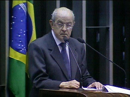 Morre aos 96 anos o ex-senador Jarbas Passarinho - YouTube