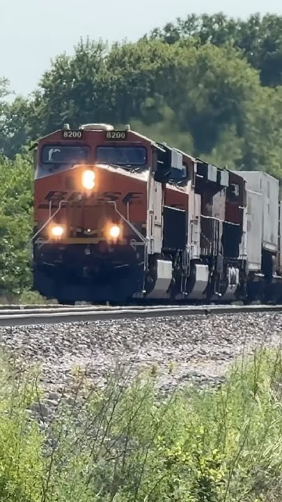 Slow moving BNSF Z train! #bnsfrailway #bnsftrains #bnsf - YouTube