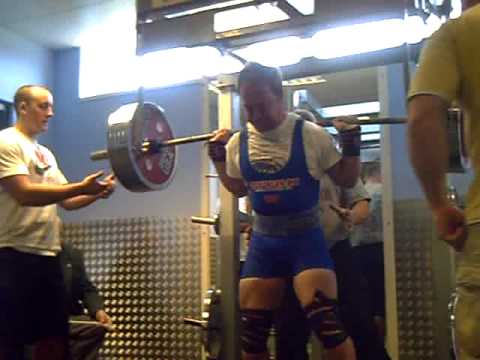Neil Abery gets a 302.5kg Squat at the BDFPA British 2010 - YouTube