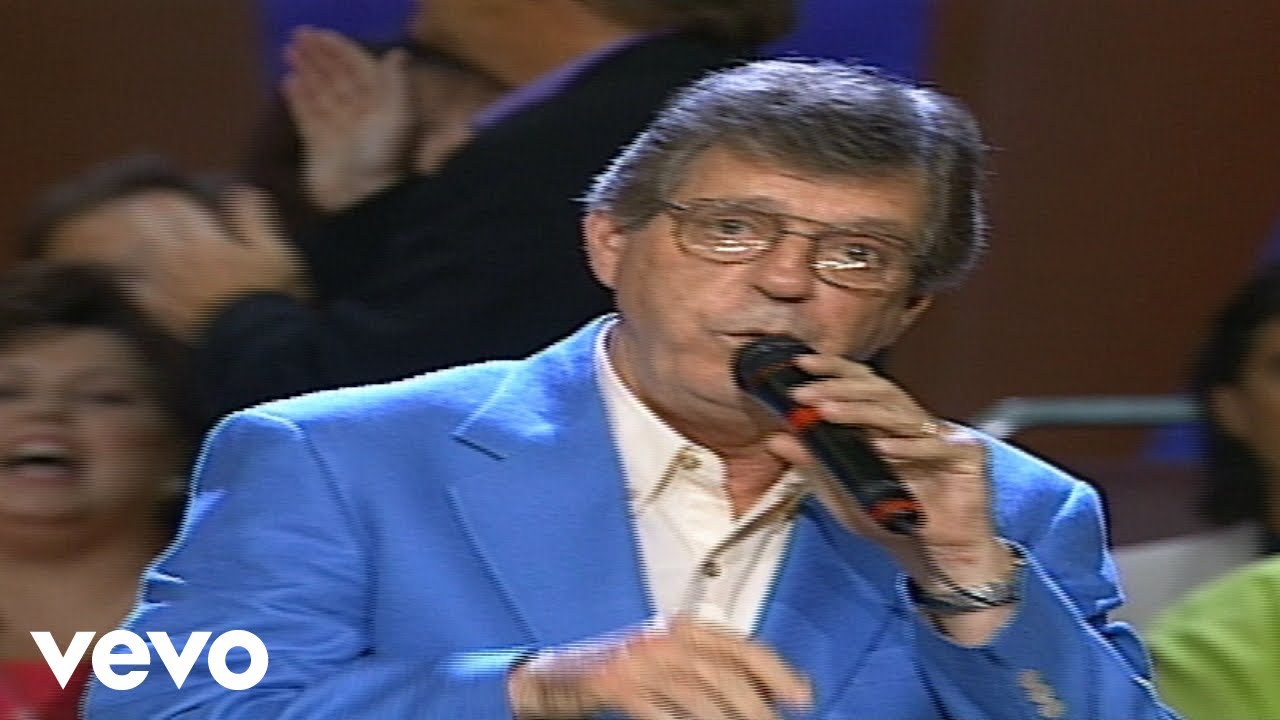 Bill & Gloria Gaither - A Wonderful Time Up There ft. Bob Cain Chords ...