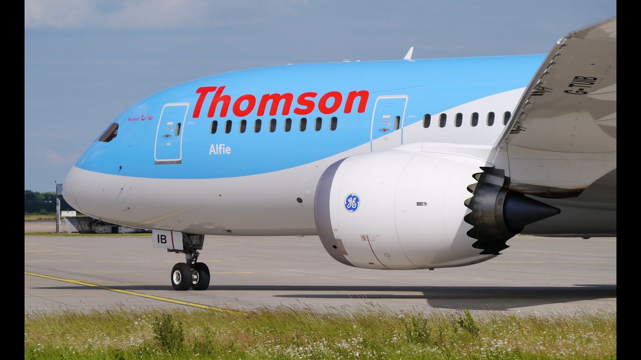 Thomson Airways - Boeing 787 Dreamliner + Nesma Airlines A320 at ...