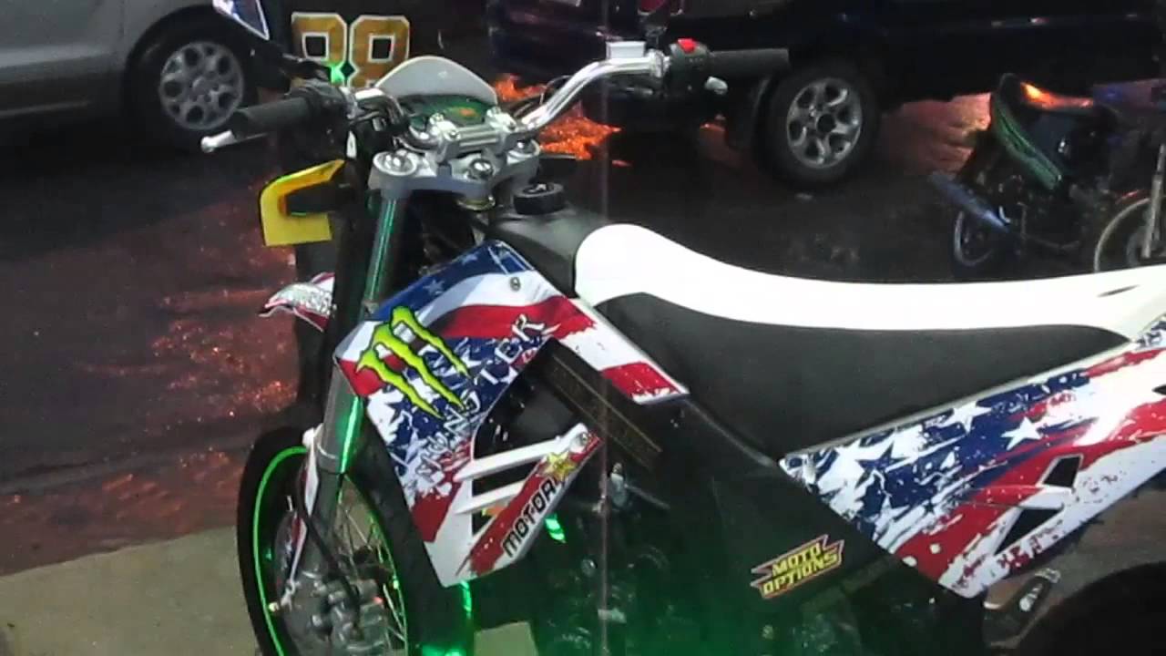 Moto R155 Show Bike - YouTube