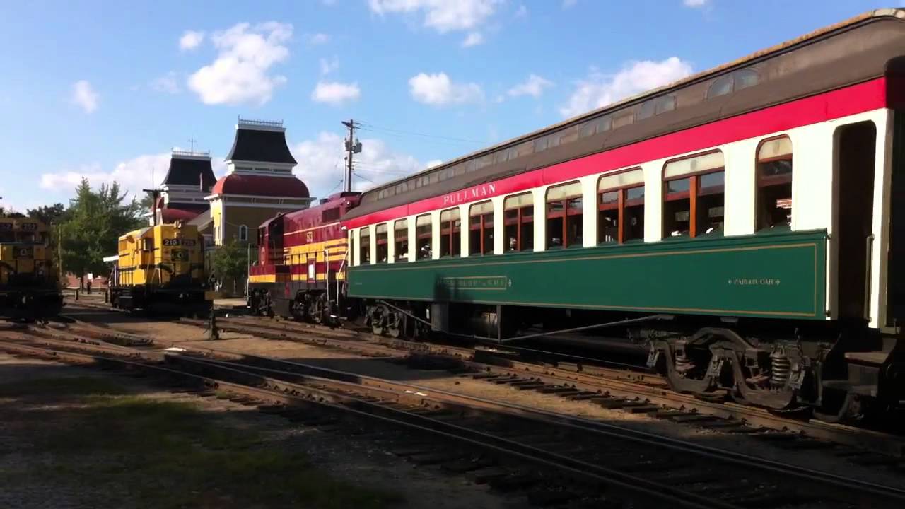 Conway Scenic Valley Train Returns to North Conway - YouTube