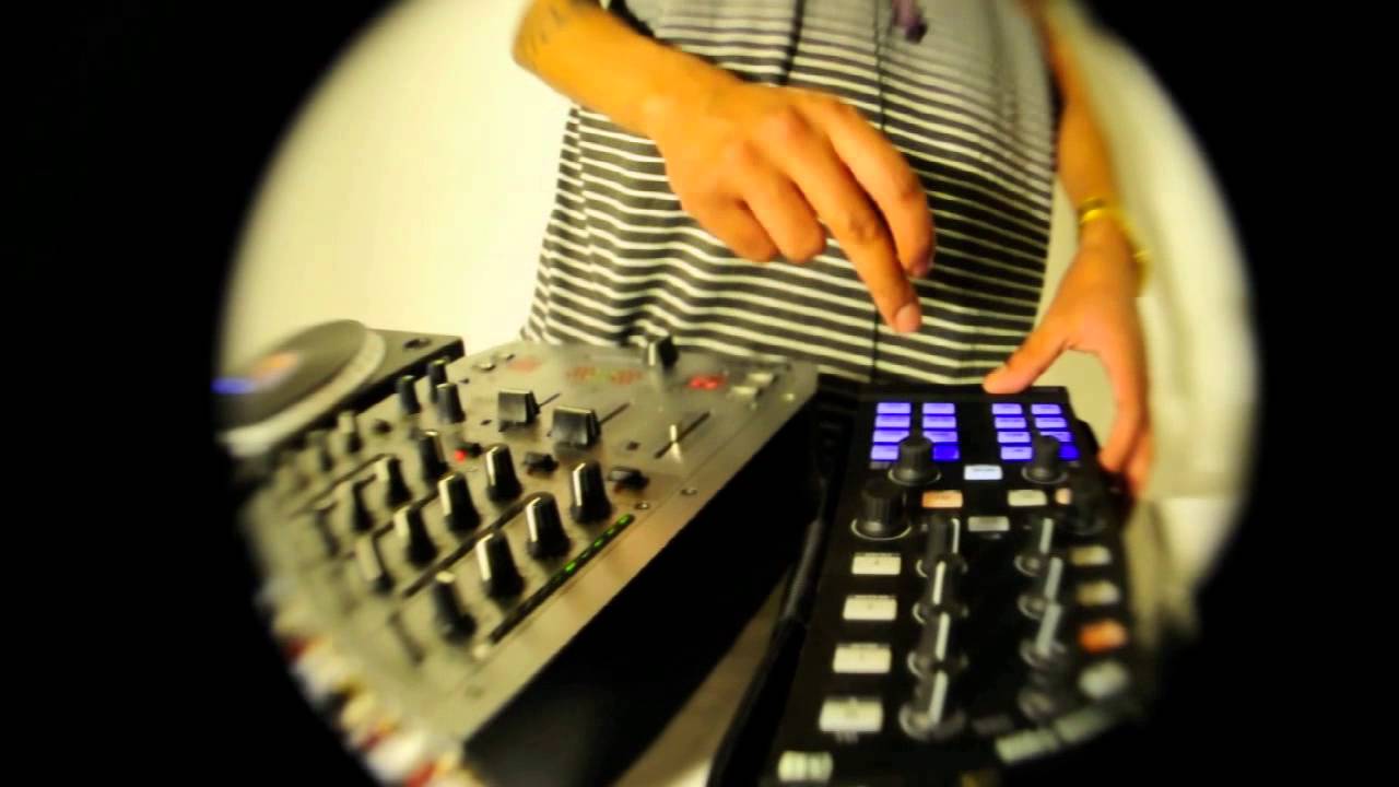 Dj Lean - Sesion Tornamesismo (Studio Delira Fotos) HD - YouTube