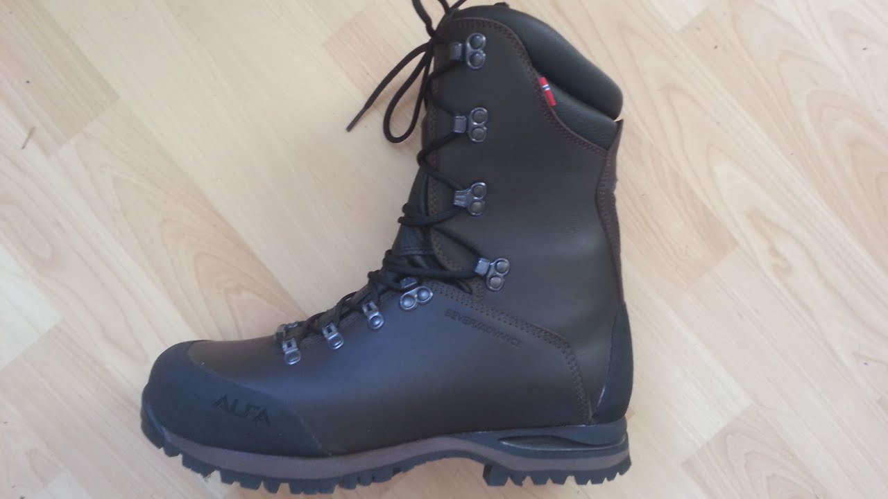 Alfa Bever Pro Advance GTX Boots - YouTube