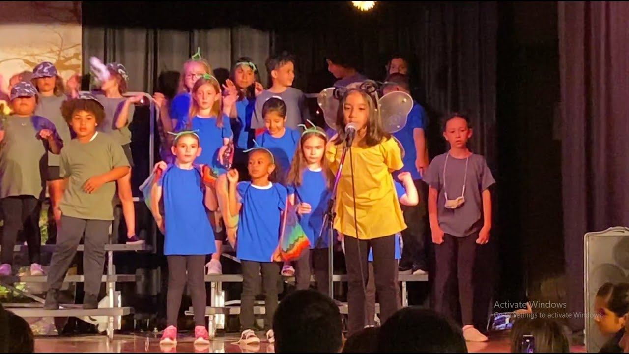 Children spring sing along (bugz) - YouTube