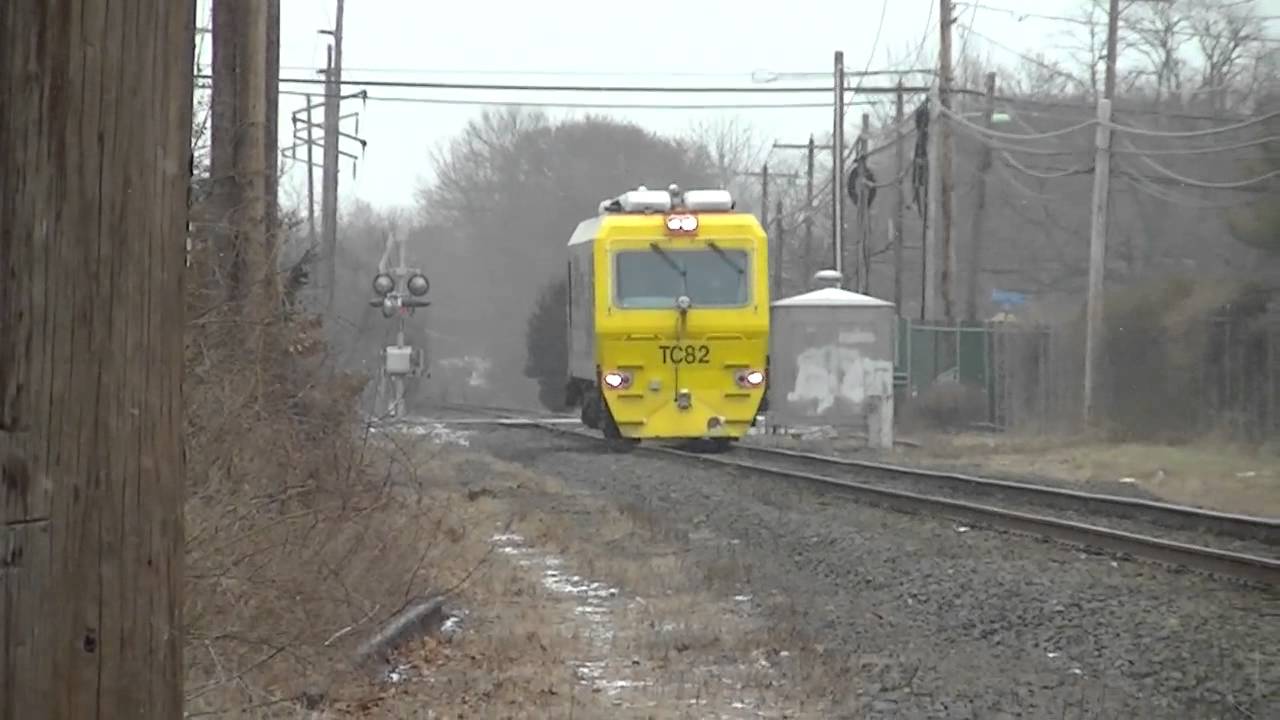 LIRR's Track Geometry Car The TC82 Making Noise @ Bayport! - YouTube