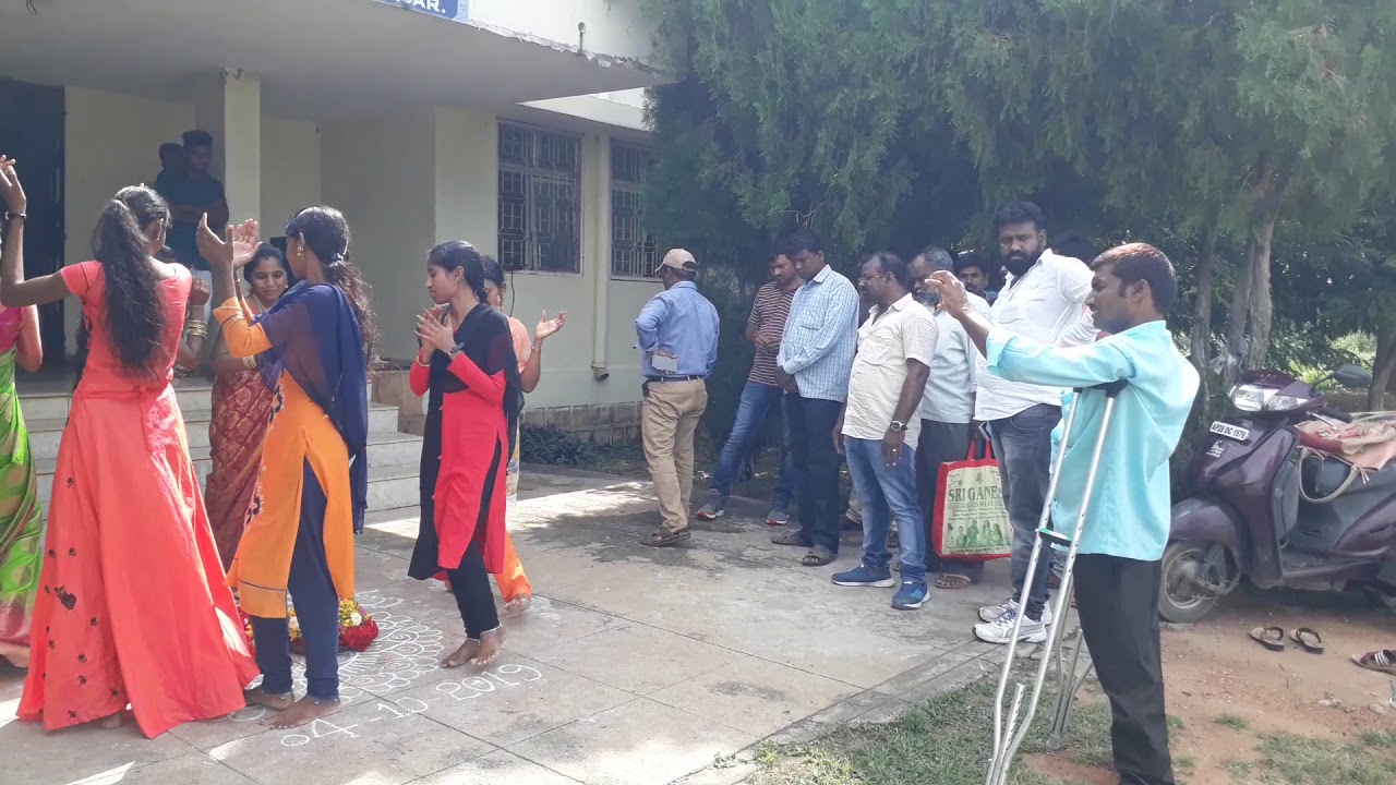 Bathukamma, PG Centre Gadwal, Palamuru university. - YouTube