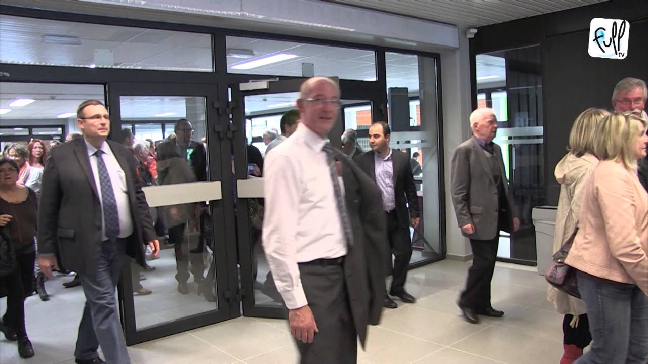 Inauguration de la piscine Helios à Charleroi - YouTube