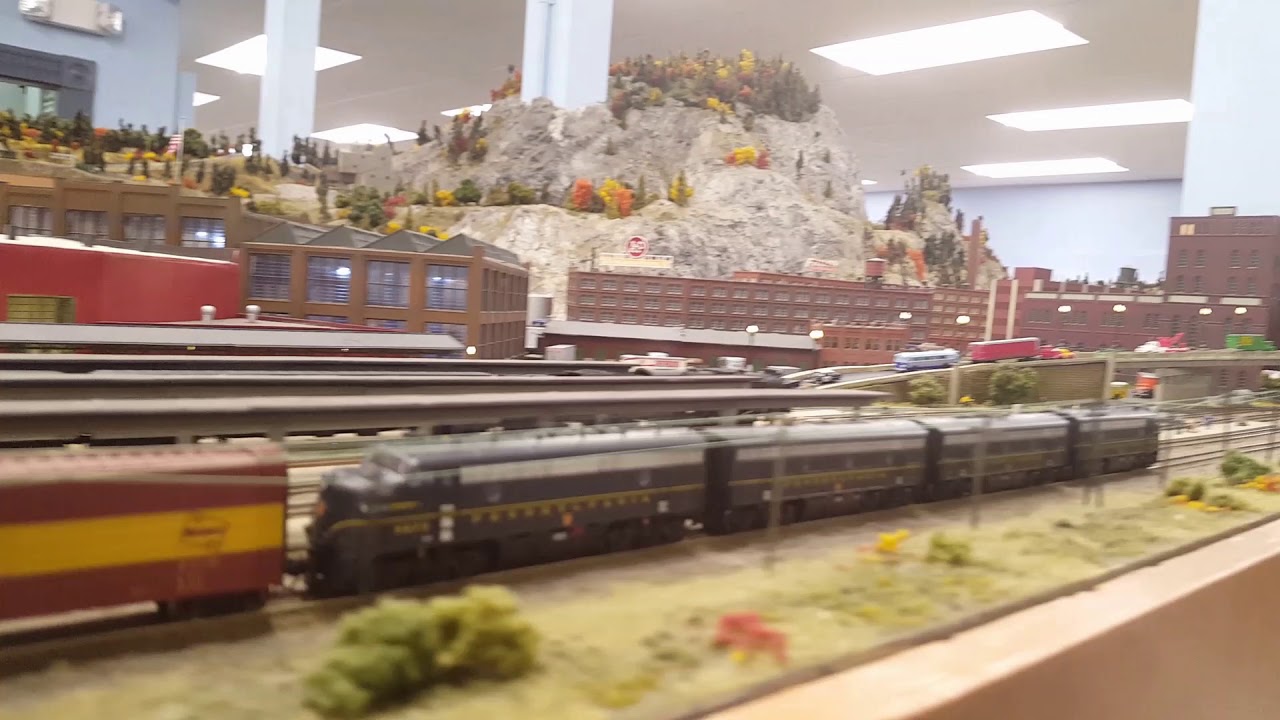 N scale Pennsy F7 A-B-B-A Set at Bay State Model Railroad Museum - YouTube