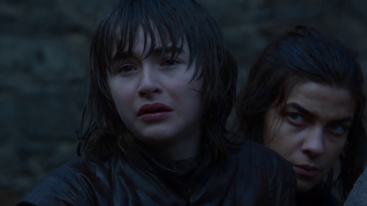 Game Of Thrones - Theon Greyjoy beheads Ser Rodrik - YouTube