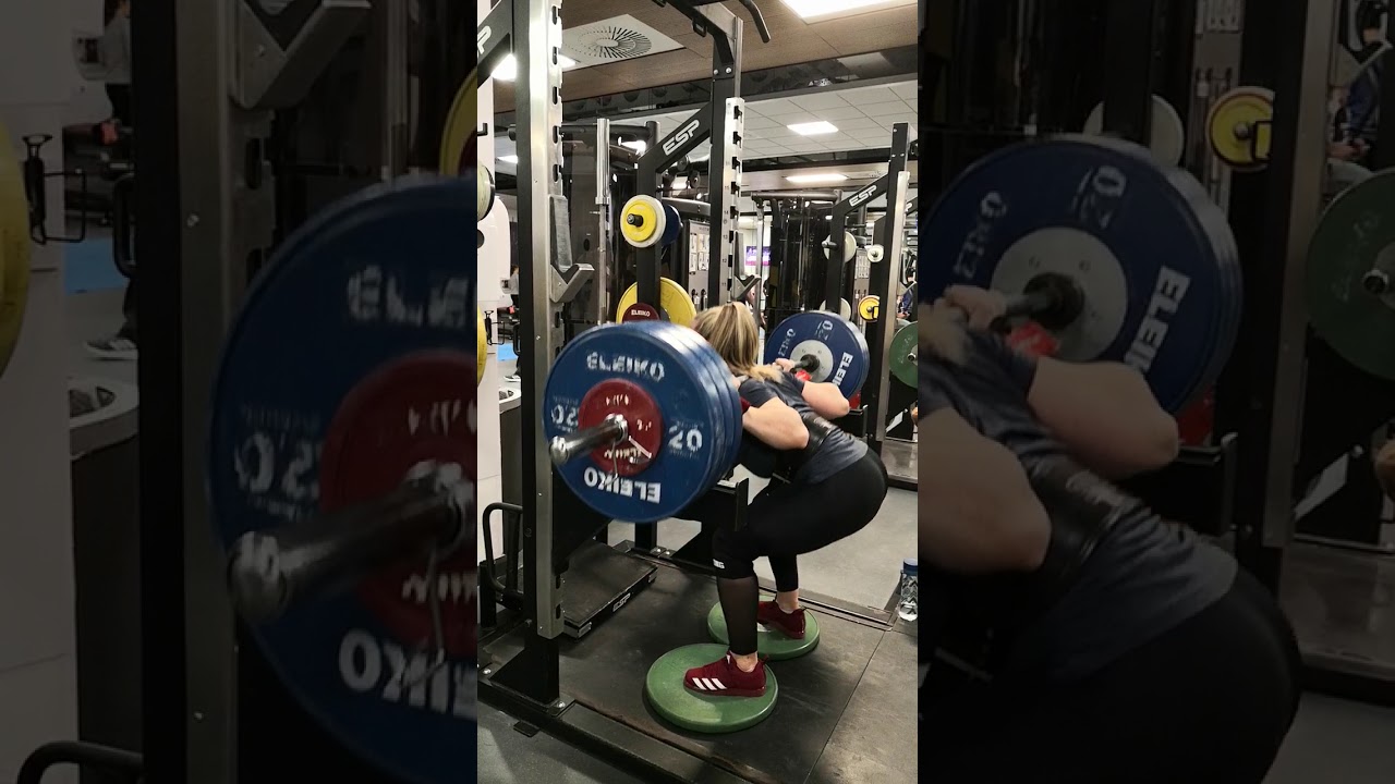 Pin squats 4@8.5 145kg set 3/3 - YouTube