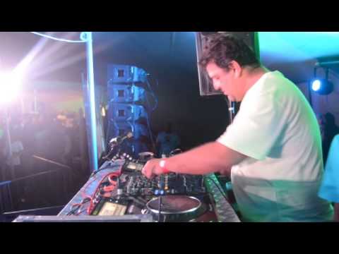 DJ'S AT WORK ( CHRISTOS &VINNY DA VINCI ) METRO FM - YouTube