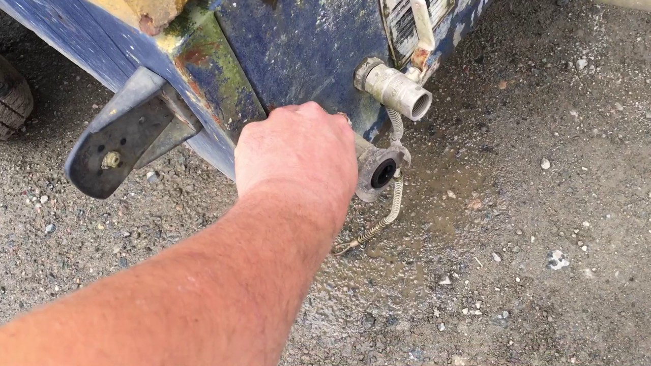 COMPAIR C42 FAST TOW 2 TOOL ROAD COMPRESSOR - YouTube