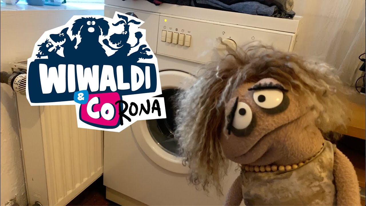 Wiwaldi & CoRona - Charming Traudl - Mehrmals täglich #stayhome - YouTube