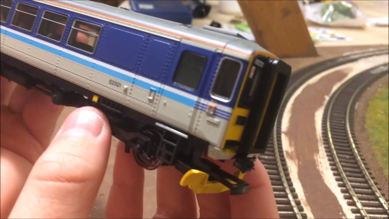 Hornby Class 153 Review - YouTube