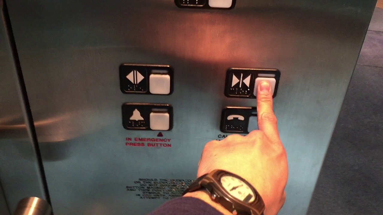 2002 Schindler MT Traction Glass Elevator at Sherman Oaks Galleria ...