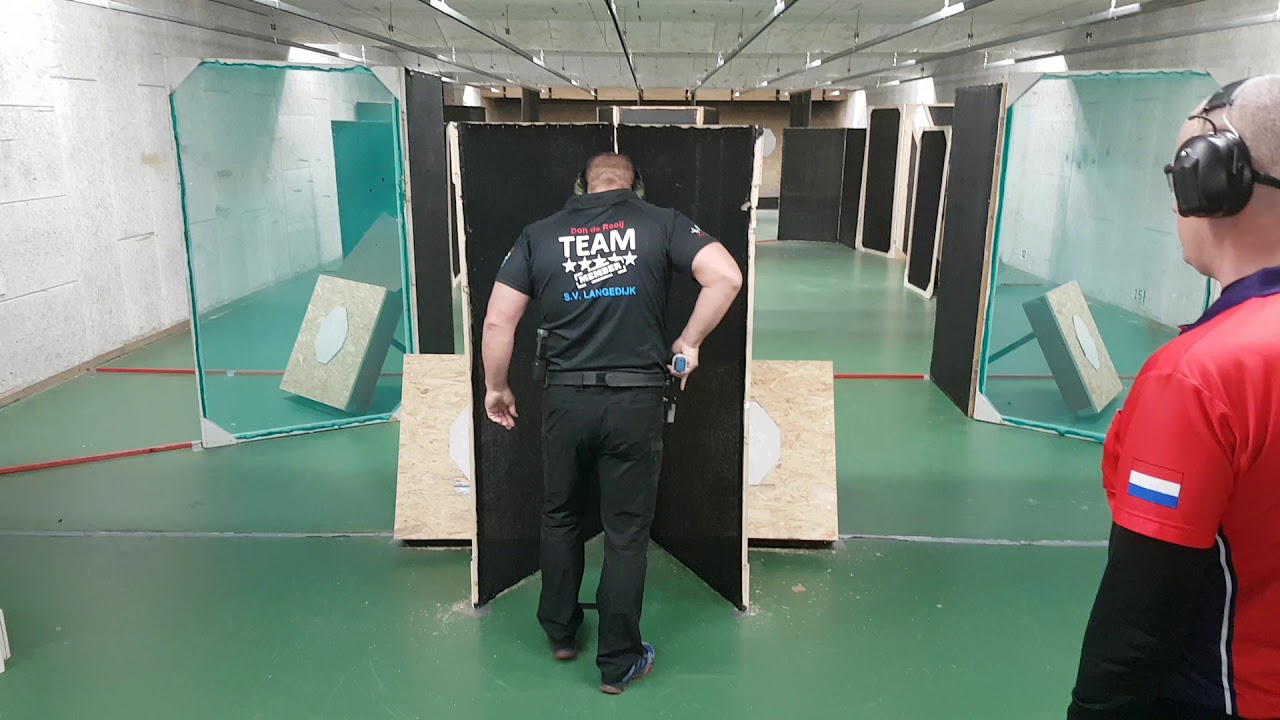 Short course in a IPSC match - YouTube