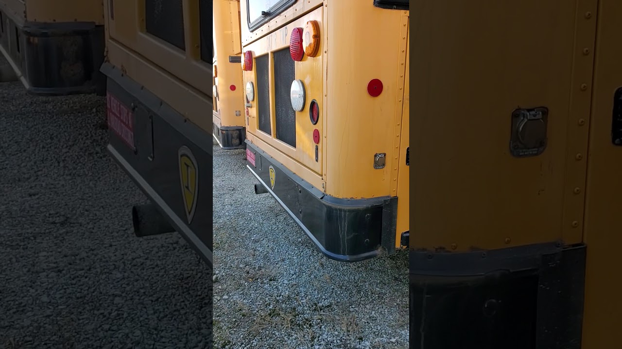 Cold Starting a 2007 IC RE300 - YouTube