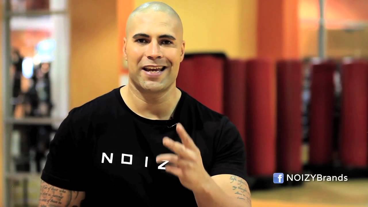 WWE Maven Huffman Shows you How to Sync Bluetooth - YouTube